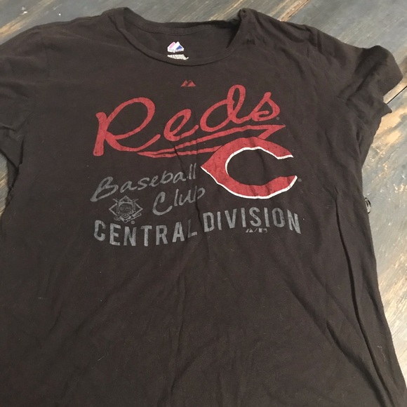 Majestic | Tops | Cincinnati Reds Baseball Tshirt | Poshmark